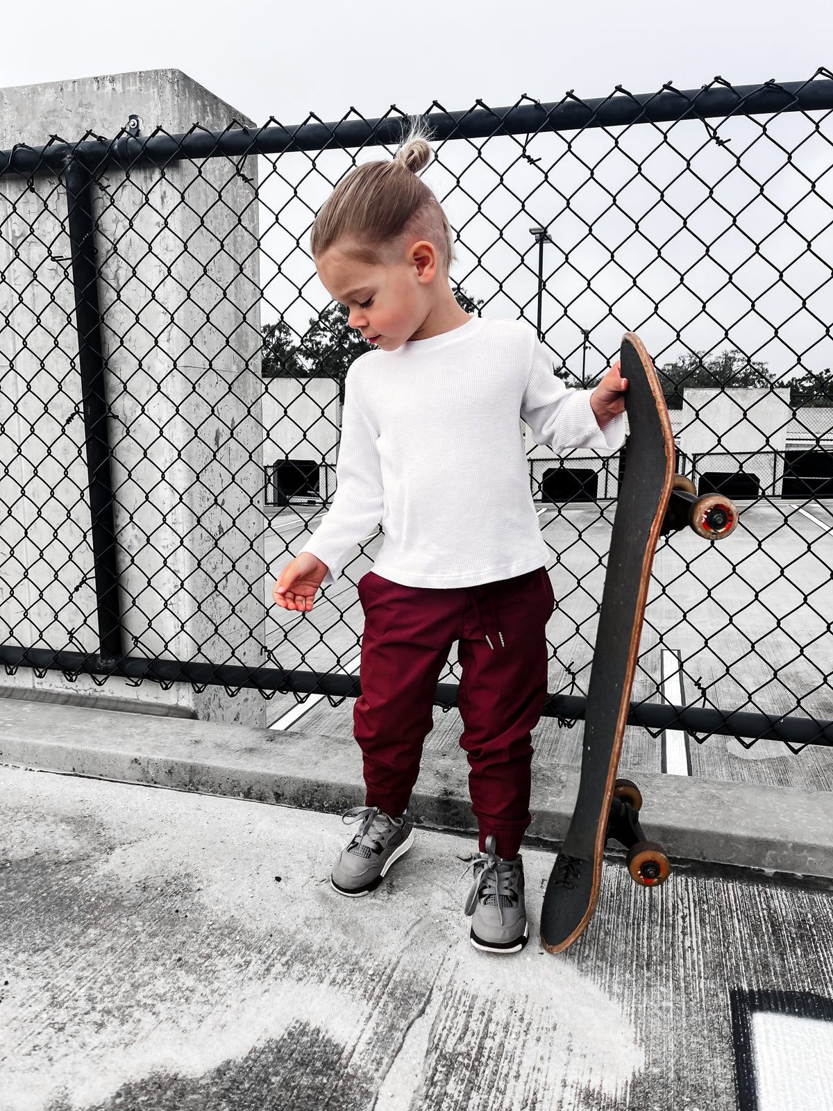 (PRE-ORDER) VETERAN SLIM FIT JOGGER - CRIMSON - LITTLE RAD THINGS